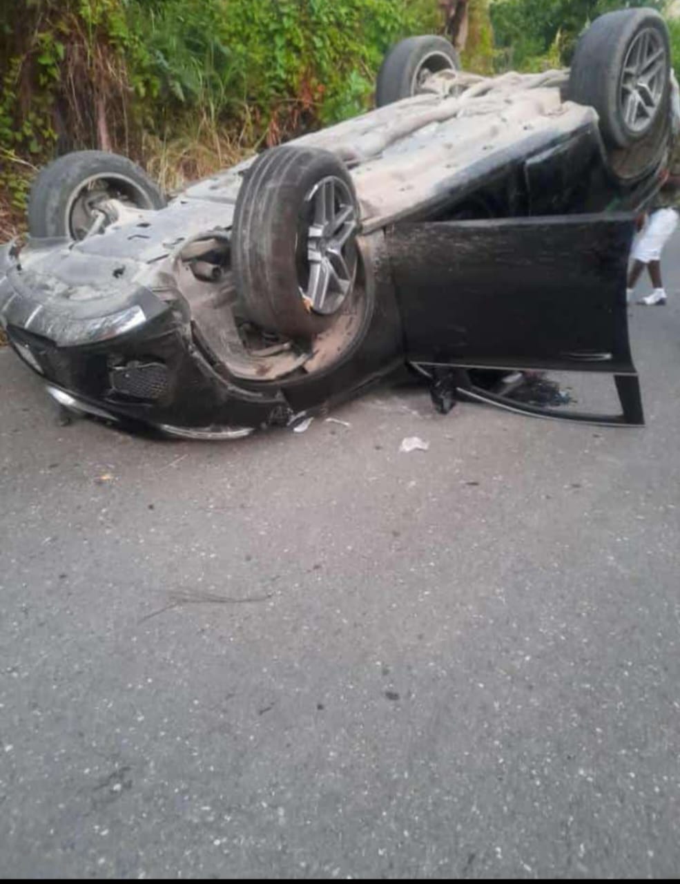 Capleton overturns car in serious crash in St. Thomas ...